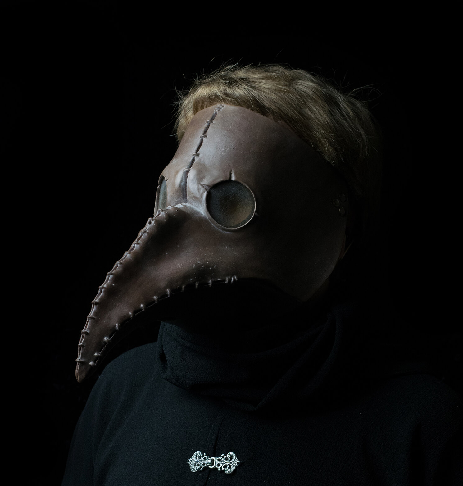 Lazarou Brown Plague Doctor mask with hat - Ministry of Masks